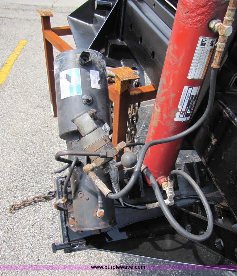 Fifth wheel hydraulic truck lift in Spring Hill, KS | Item 3521 sold ...