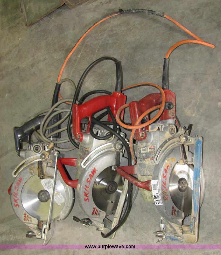(3) Skil Saw HD77M saws in Lawrence, KS | Item 2268 sold | Purple Wave