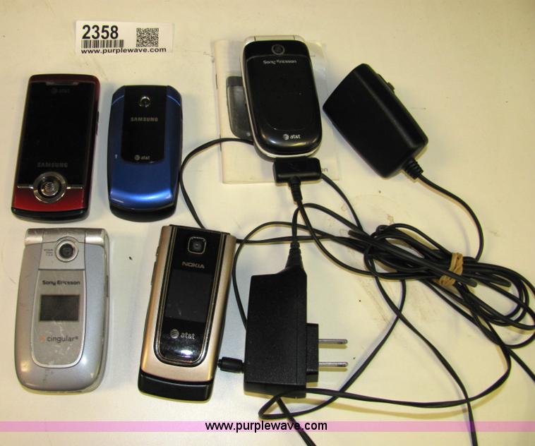 Assorted cell phones in Lawrence, KS | Item 2358 sold | Purple Wave