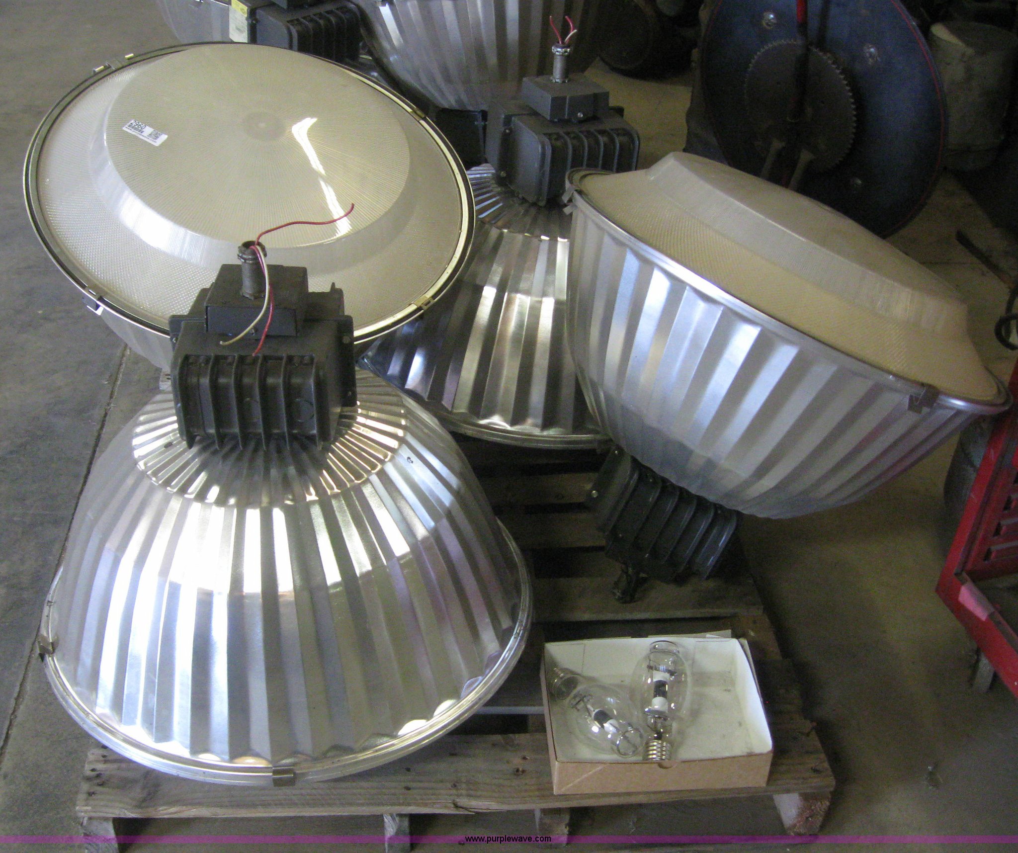 (9) HI-TEK Lighting high bay lights in Cimarron, KS | Item 2960 sold | Purple Wave