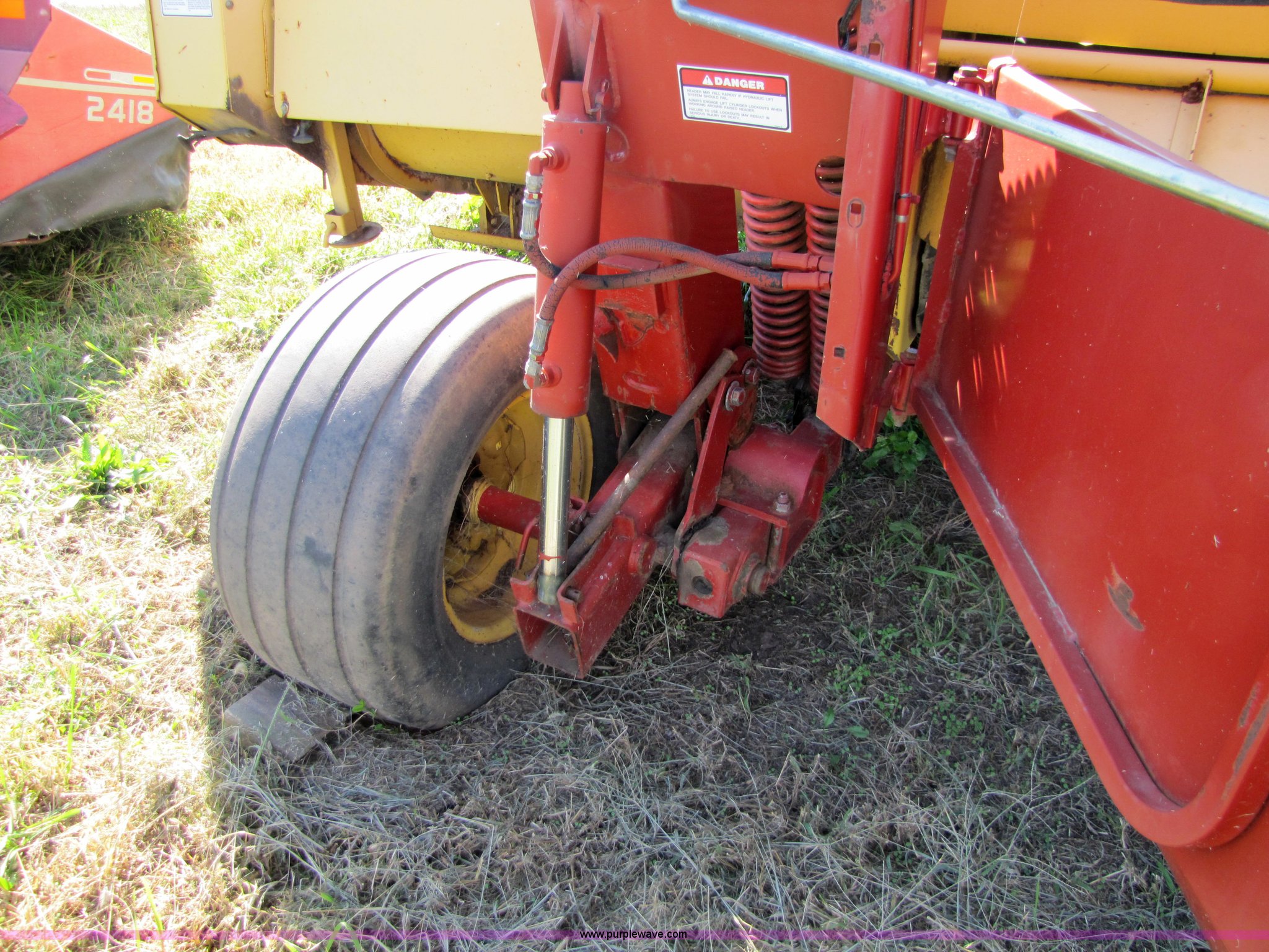2000 New Holland 1475 18' sickle swather in Lincoln, KS | Item 5153 ...