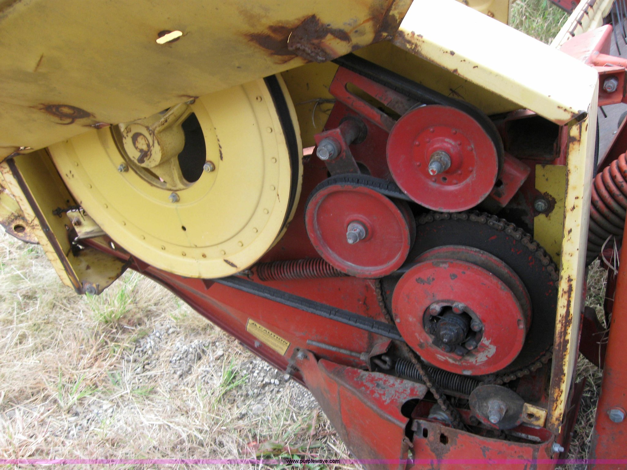 New Holland 499 sickle swather in Wamego, KS | Item 5245 sold | Purple Wave