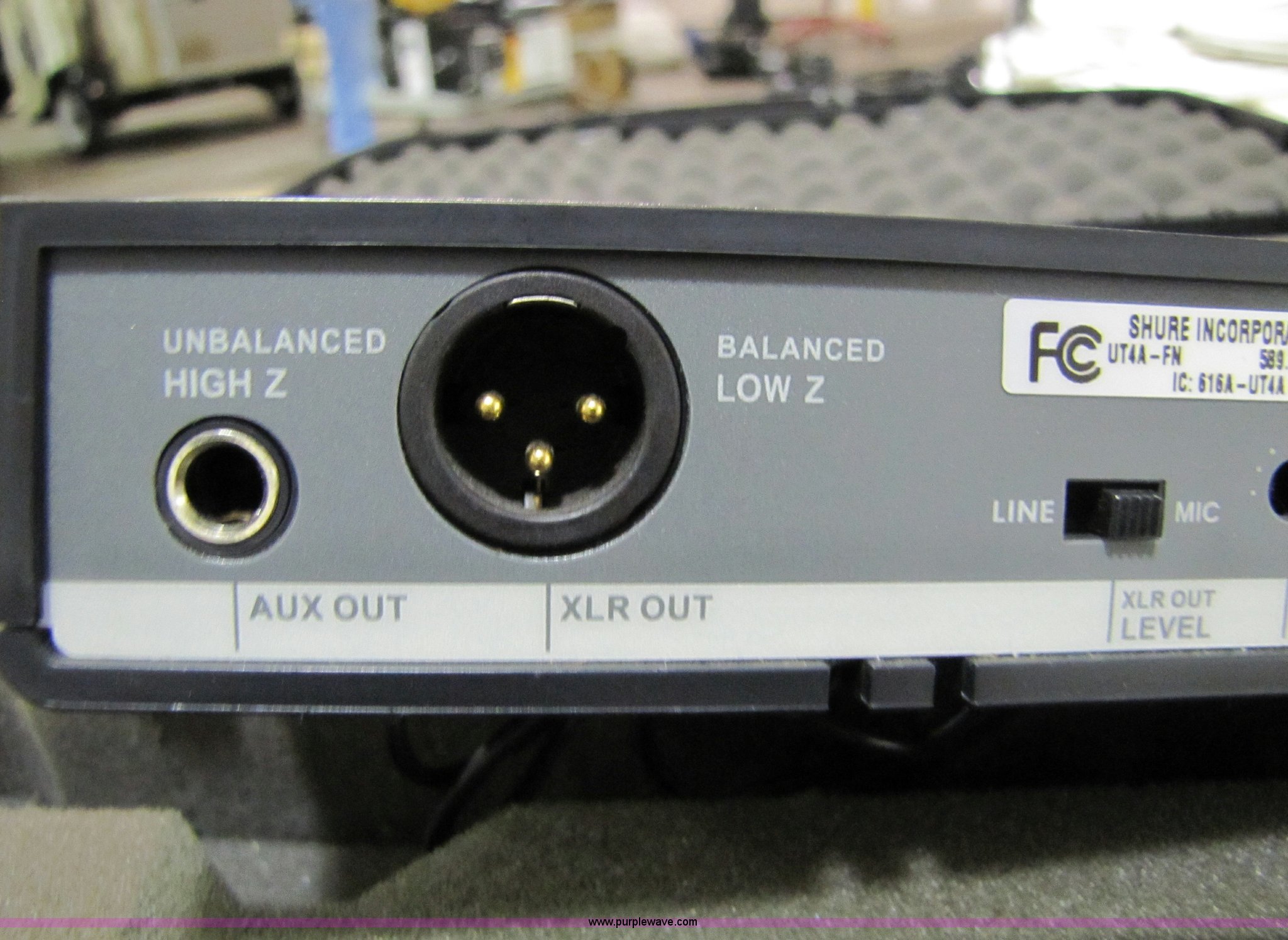 Shure UHF diversity receiver in Manhattan, KS | Item 5207 sold | Purple ...