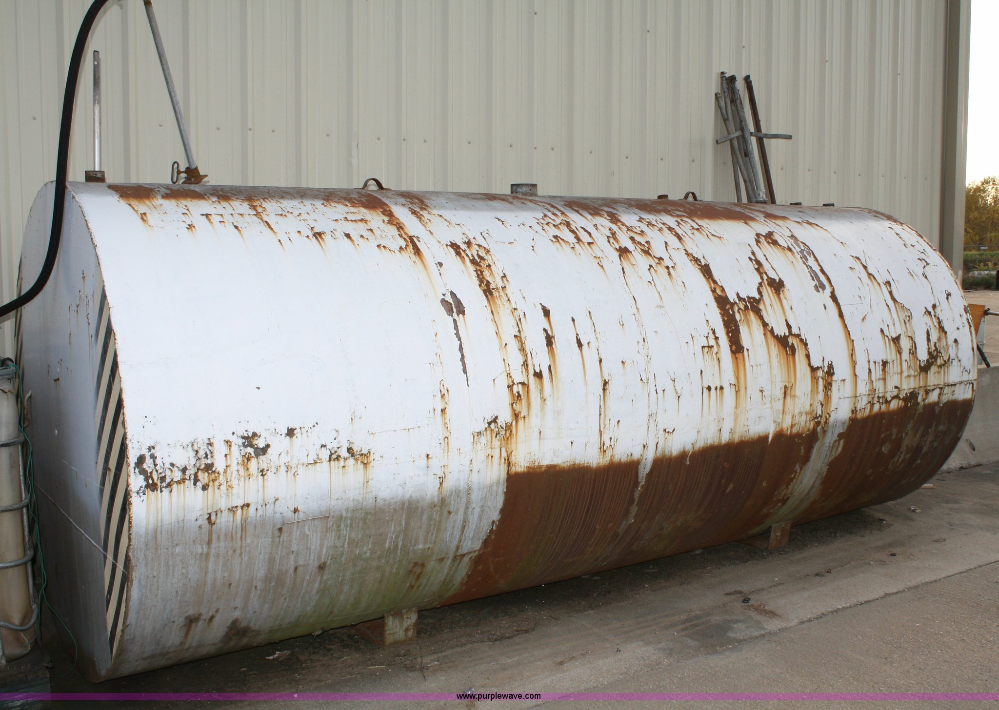 2000 gallon tank with approx 500 gallon used oil in Spring Hill, KS ...