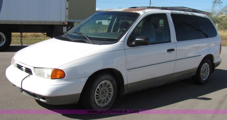 1998 Ford Windstar GL in Manhattan, KS | Item 2238 sold | Purple Wave