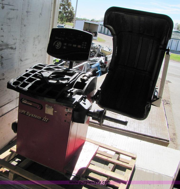 John Bean VPI System III tire balancer in Fairview, MO | Item 3508 sold ...