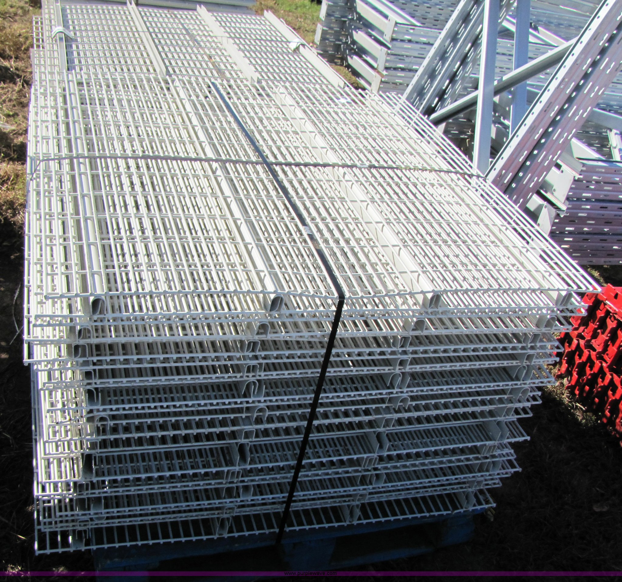 (24) 46" x 46" grid racking in Fairview, MO | Item 3471 sold | Purple Wave