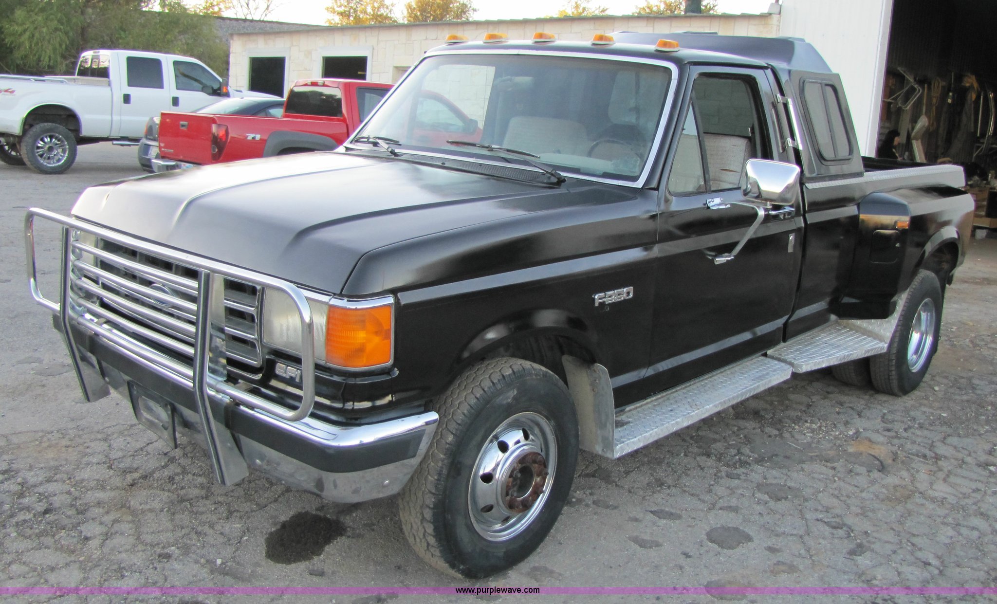 1989 Ford F350 pickup truck in Bridgeport, TX | Item 3596 sold | Purple ...