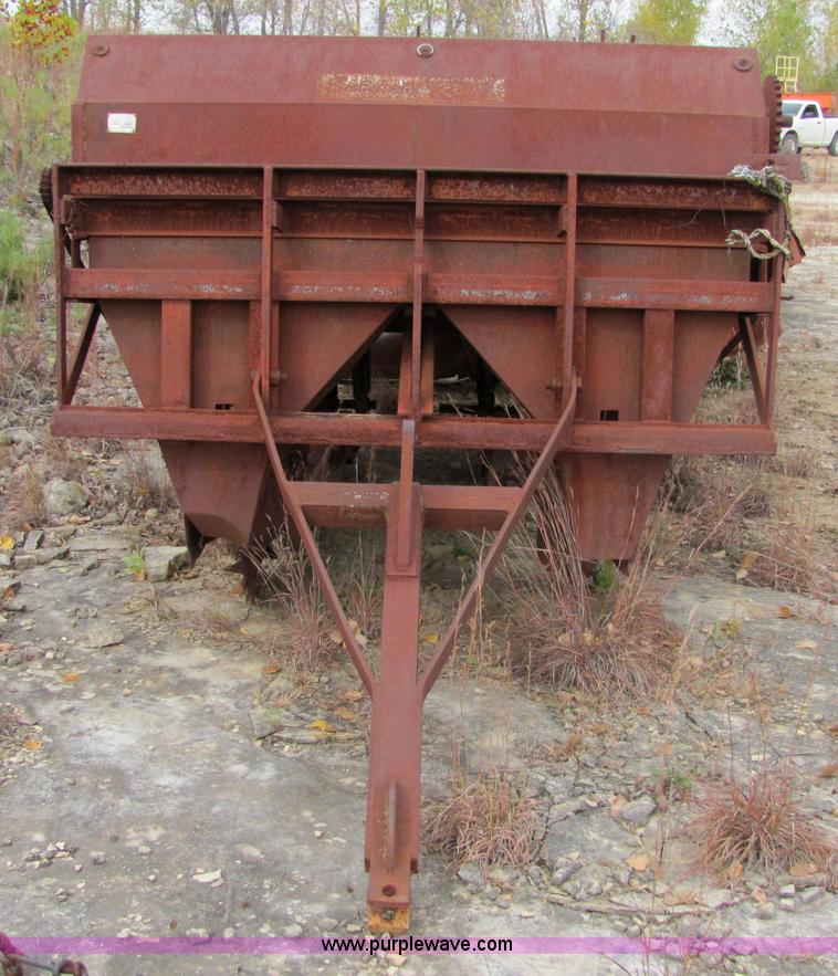 Bermuda King 570 sprig-planter in Winfield, KS | Item 6665 sold ...