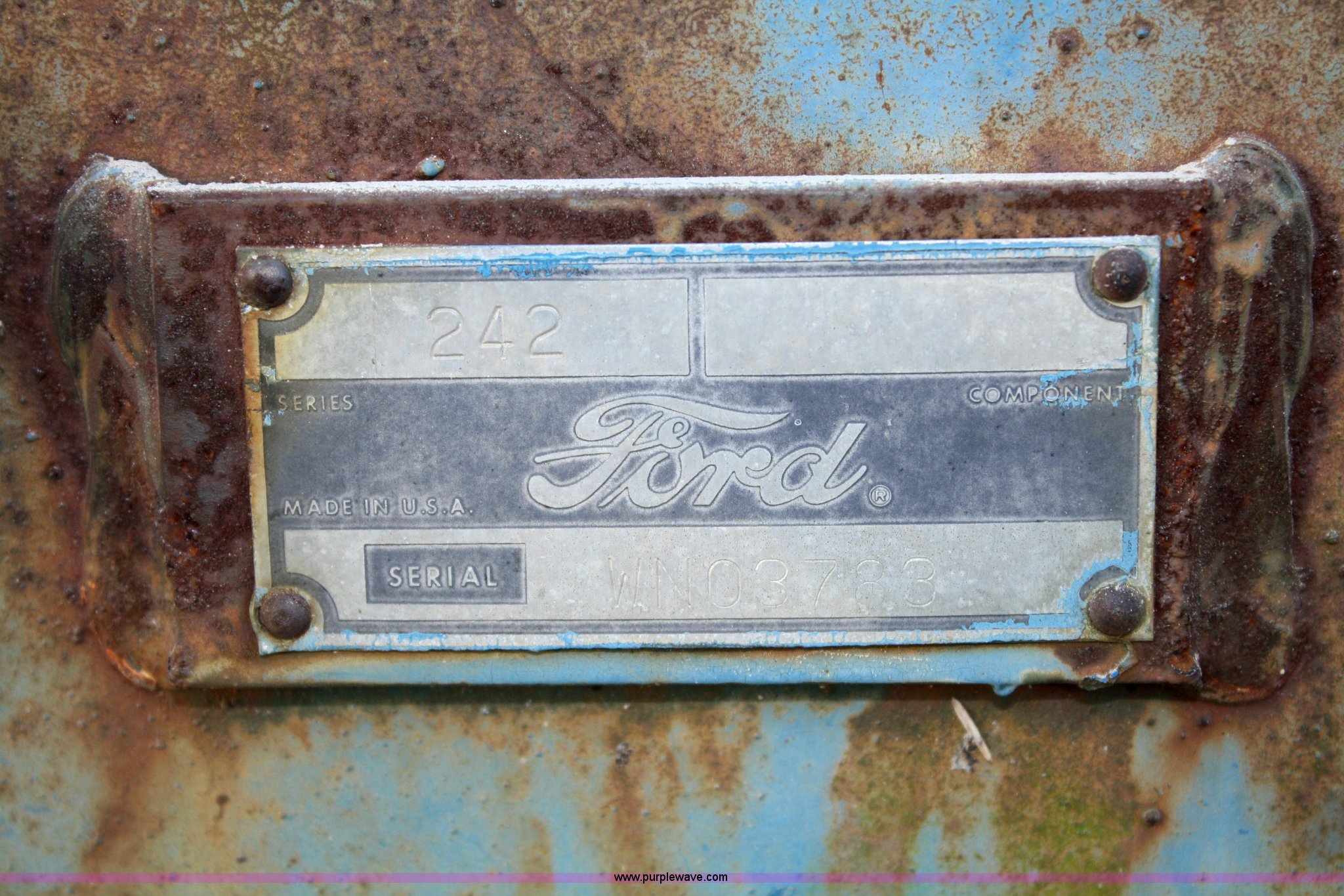 Ford 242 offset disk in Tonganoxie, KS | Item 4674 sold | Purple Wave