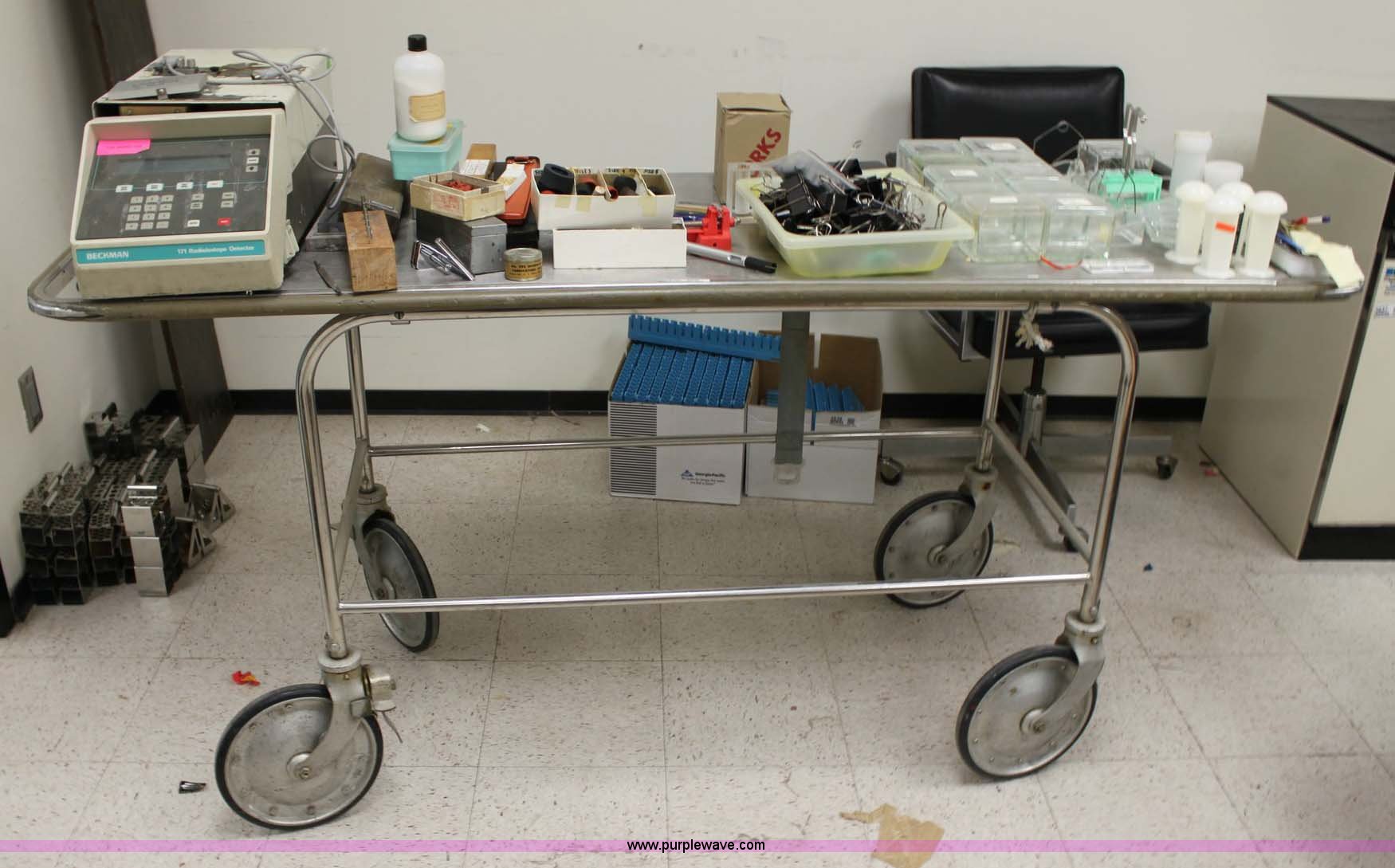 Metal gurney in Wichita, KS | Item 3639 sold | Purple Wave