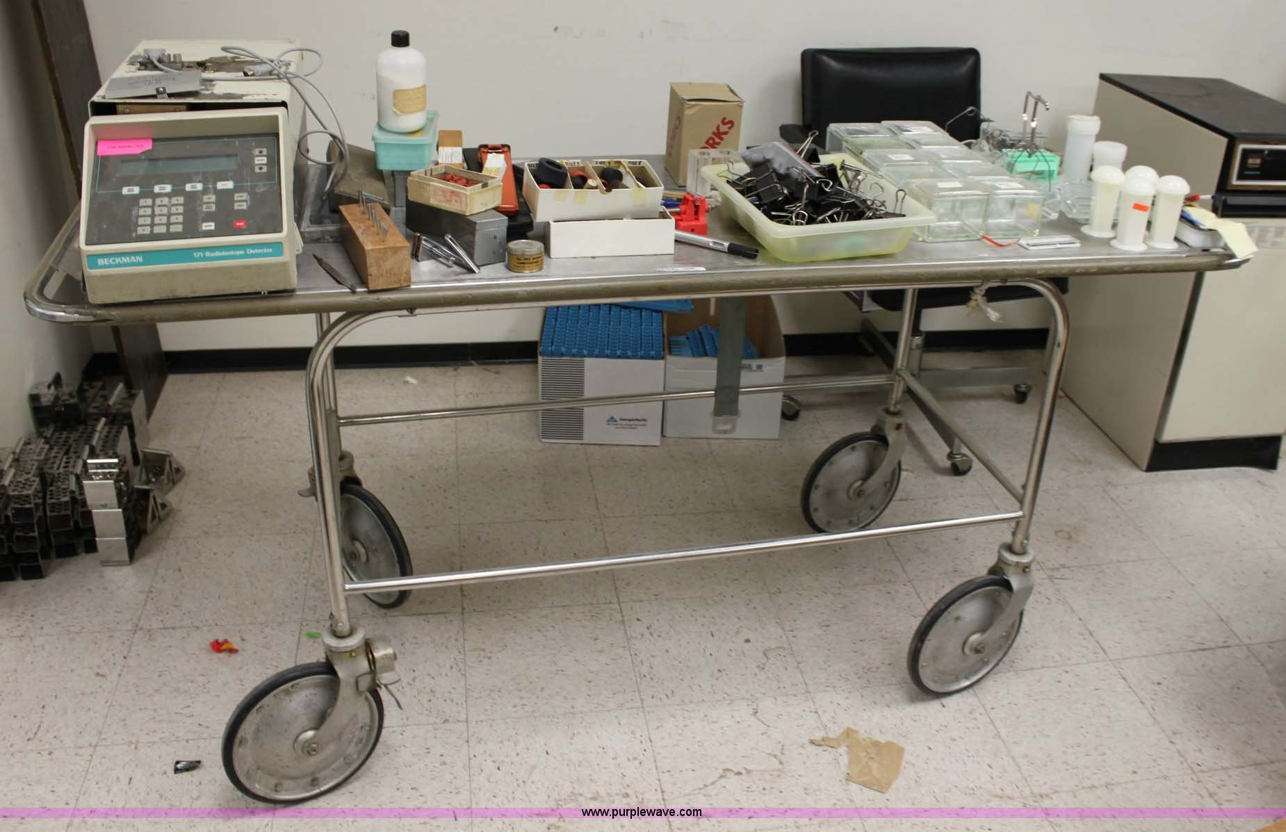 Metal gurney in Wichita, KS | Item 3639 sold | Purple Wave