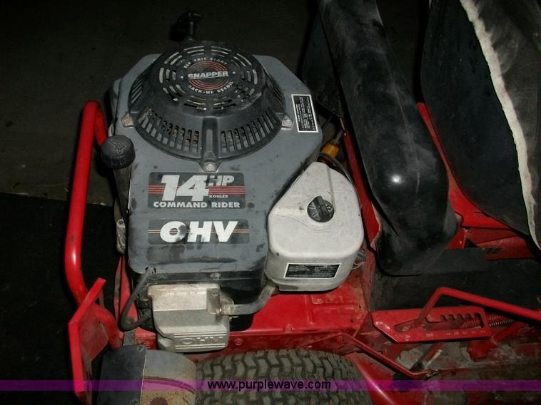 Snapper SR1433 riding mower in Wamego, KS | Item 1906 sold | Purple Wave