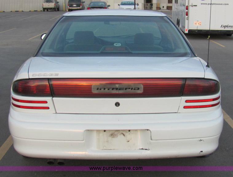 1996 Dodge Intrepid in Manhattan, KS | Item 2318 sold | Purple Wave
