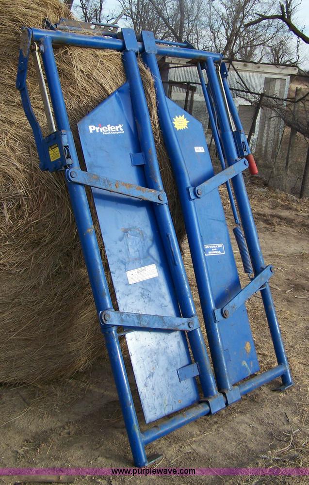 Priefert automatic catch livestock head gate in Olmitz, KS | Item 7510 ...