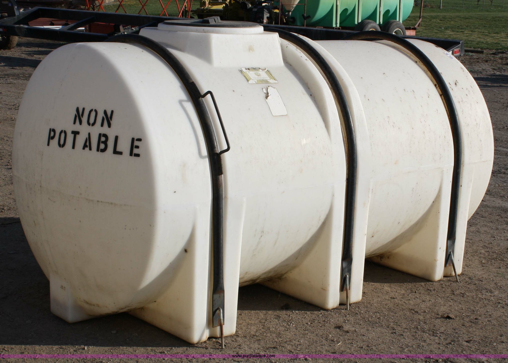 750 gallon water tank in Lawrence, KS | Item 4822 sold | Purple Wave