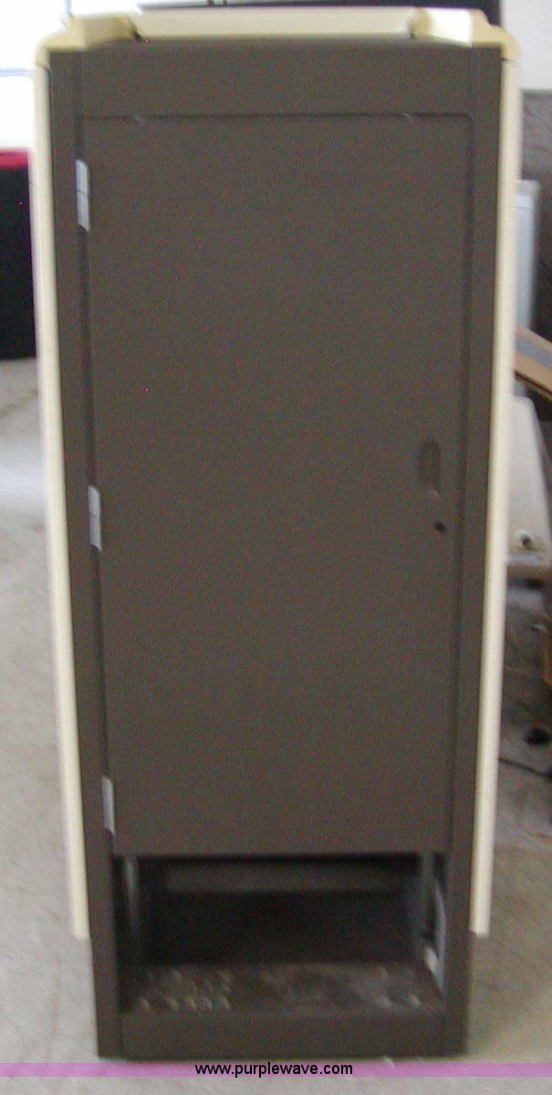 Communications/terminal steel cabinet in Salina, KS | Item 1000 sold ...