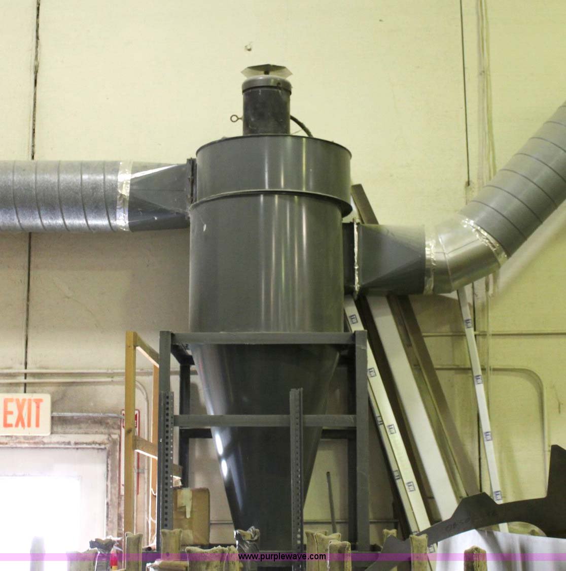 Dust Cop dust collector in Newton, KS | Item 6124 sold | Purple Wave