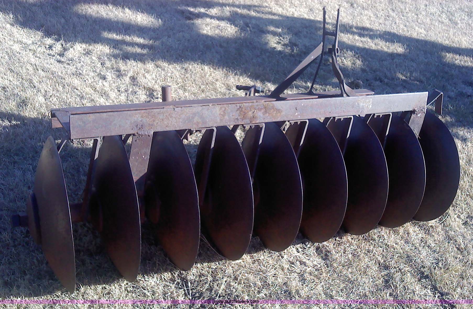 5' one-way three point disc in Bushton, KS | Item 1606 sold | Purple Wave