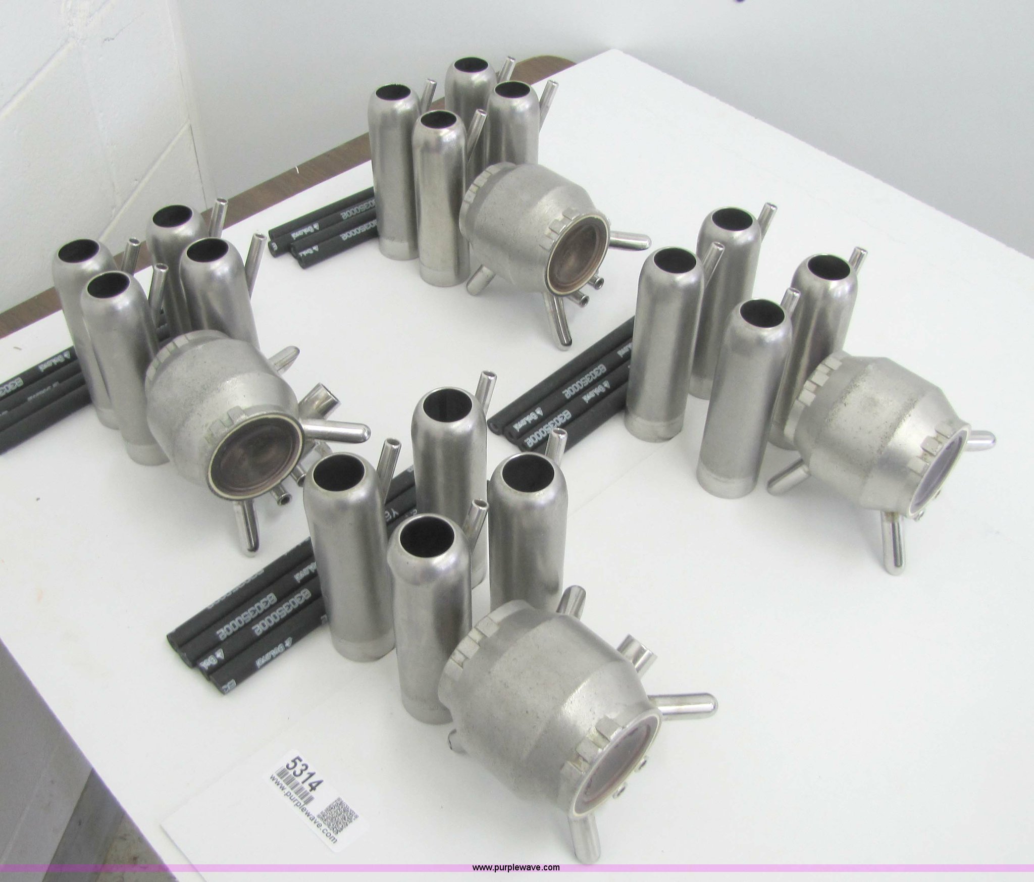 (4) DeLaval barrel claws with shells in Manhattan, KS | Item 5314 sold ...