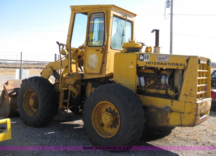 International H60 wheel loader in Valley Center, KS | Item 8099 sold ...