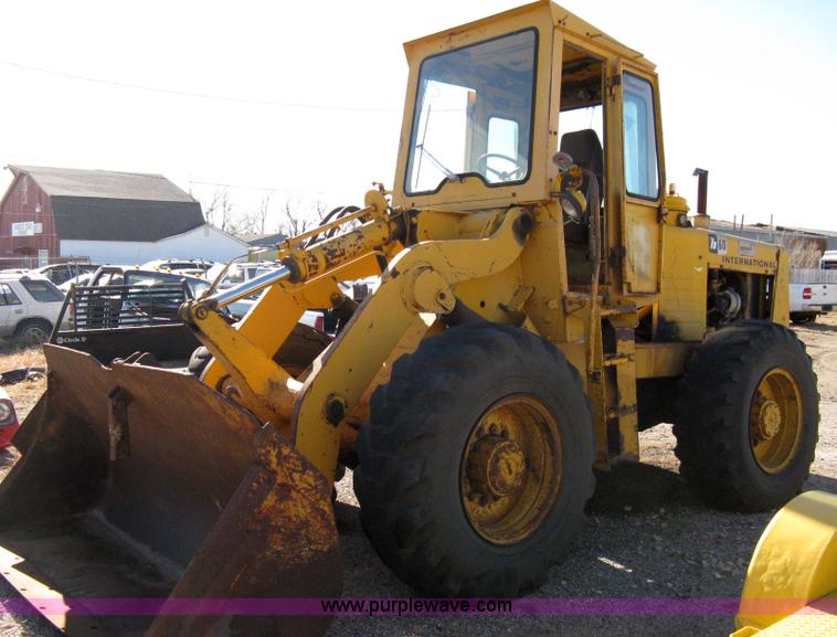 International H60 wheel loader in Valley Center, KS | Item 8099 sold ...