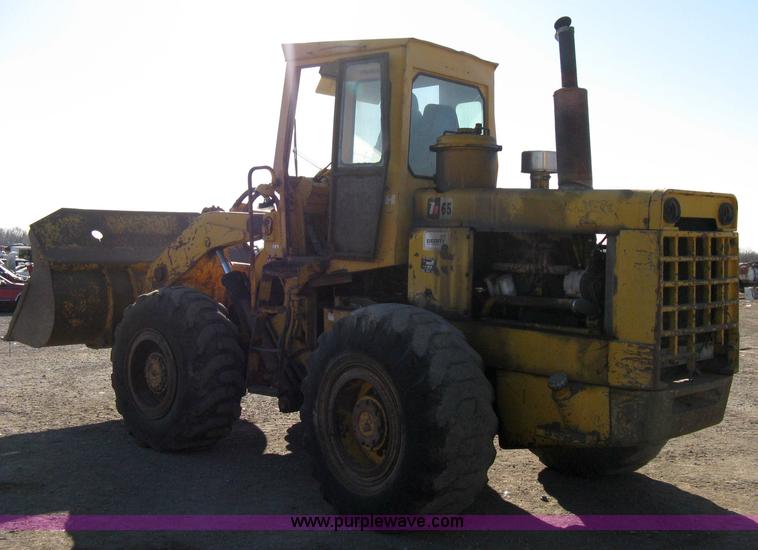 International H65 wheel loader in Valley Center, KS | Item 8102 sold ...