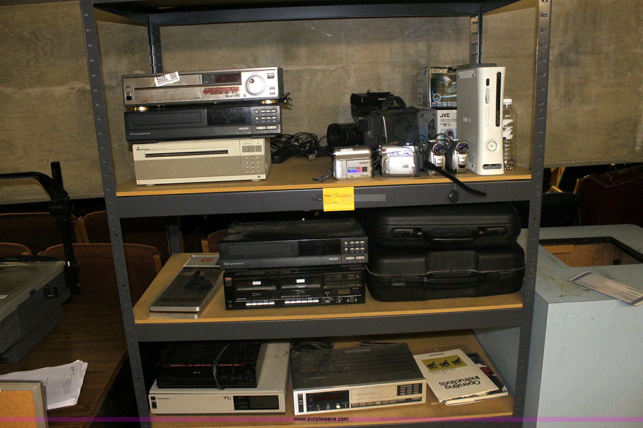 Assorted electronics in Wichita, KS | Item 6235 sold | Purple Wave