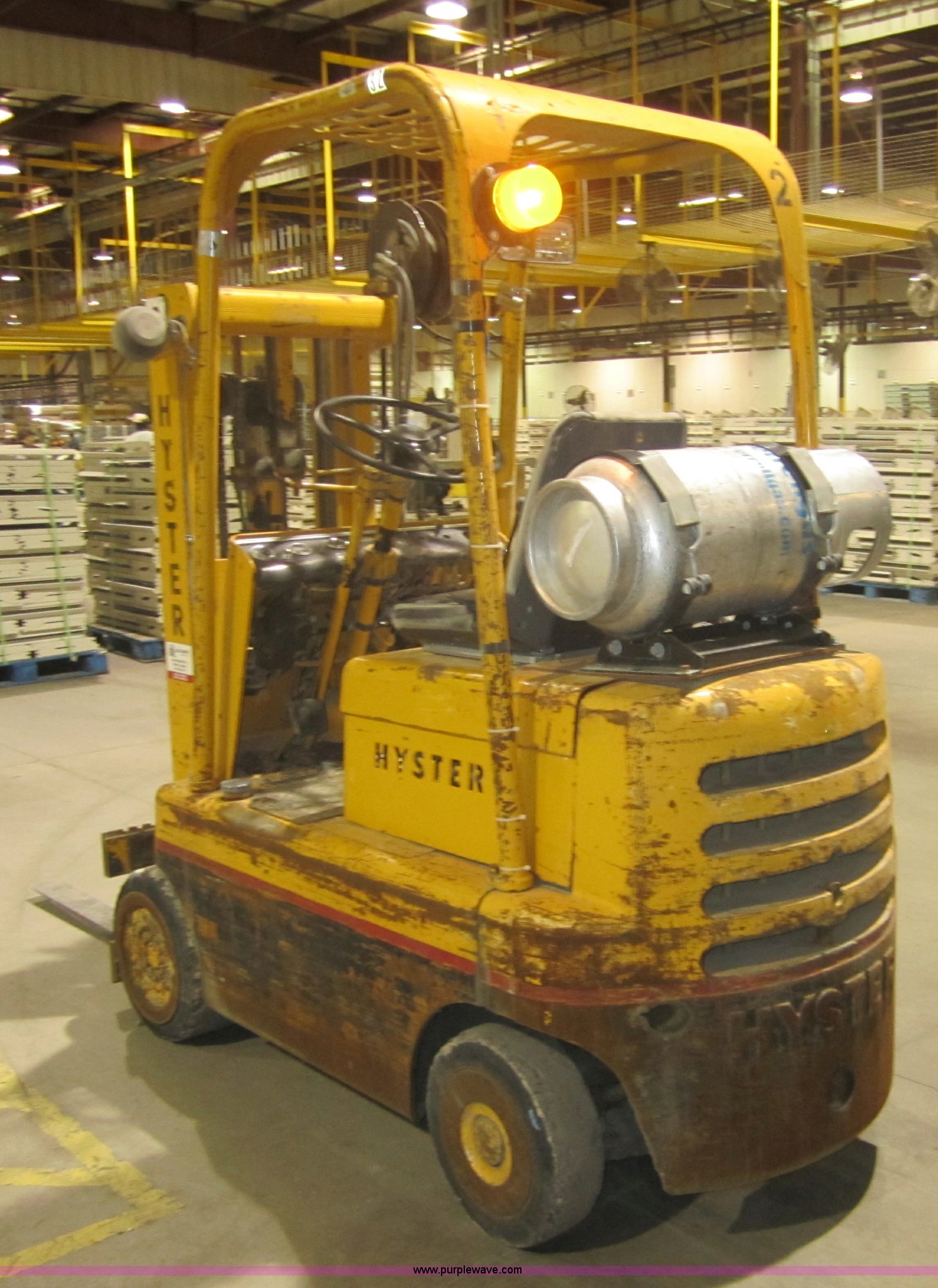 Hyster S40C forklift in Park City, KS | Item 3123 sold | Purple Wave