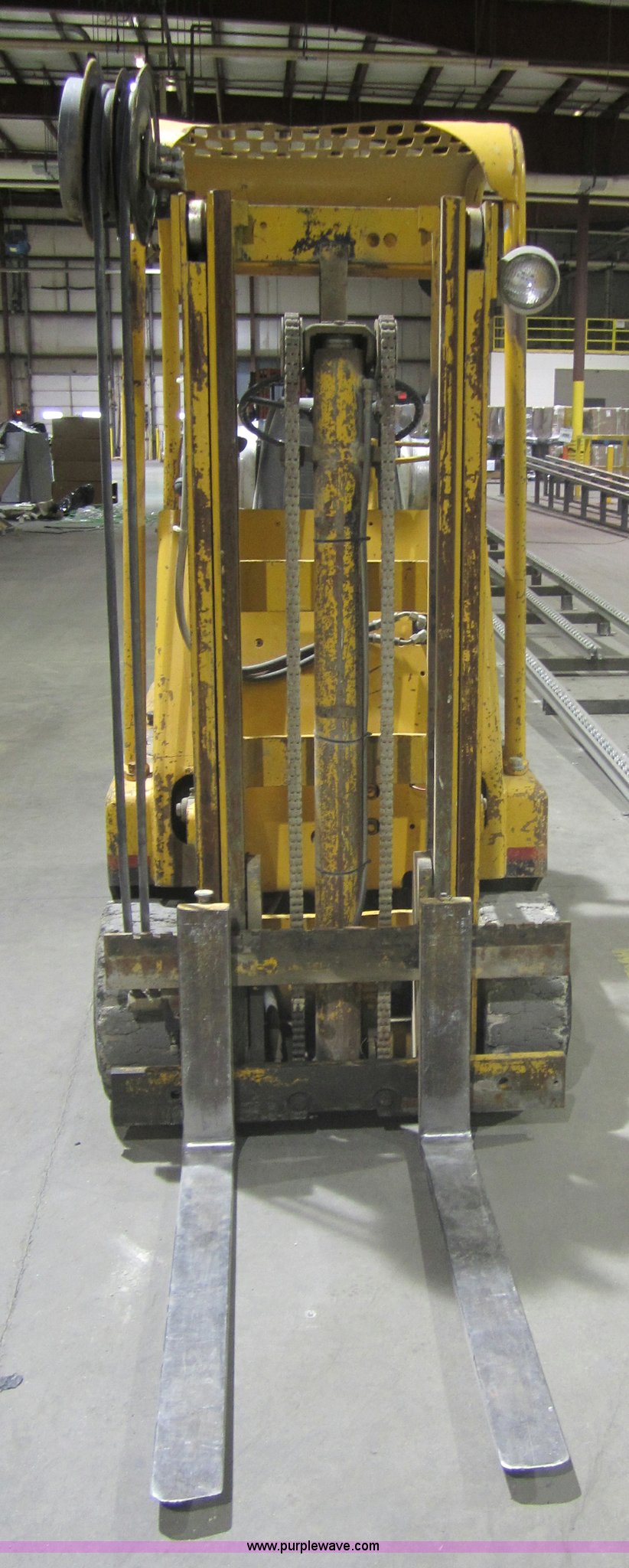 Hyster S40C forklift in Park City, KS | Item 3123 sold | Purple Wave