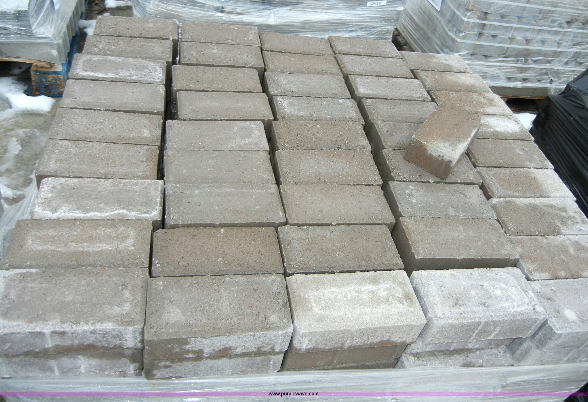 Pallet of 540 bricks in Spring Hill, KS | Item 2425 sold | Purple Wave