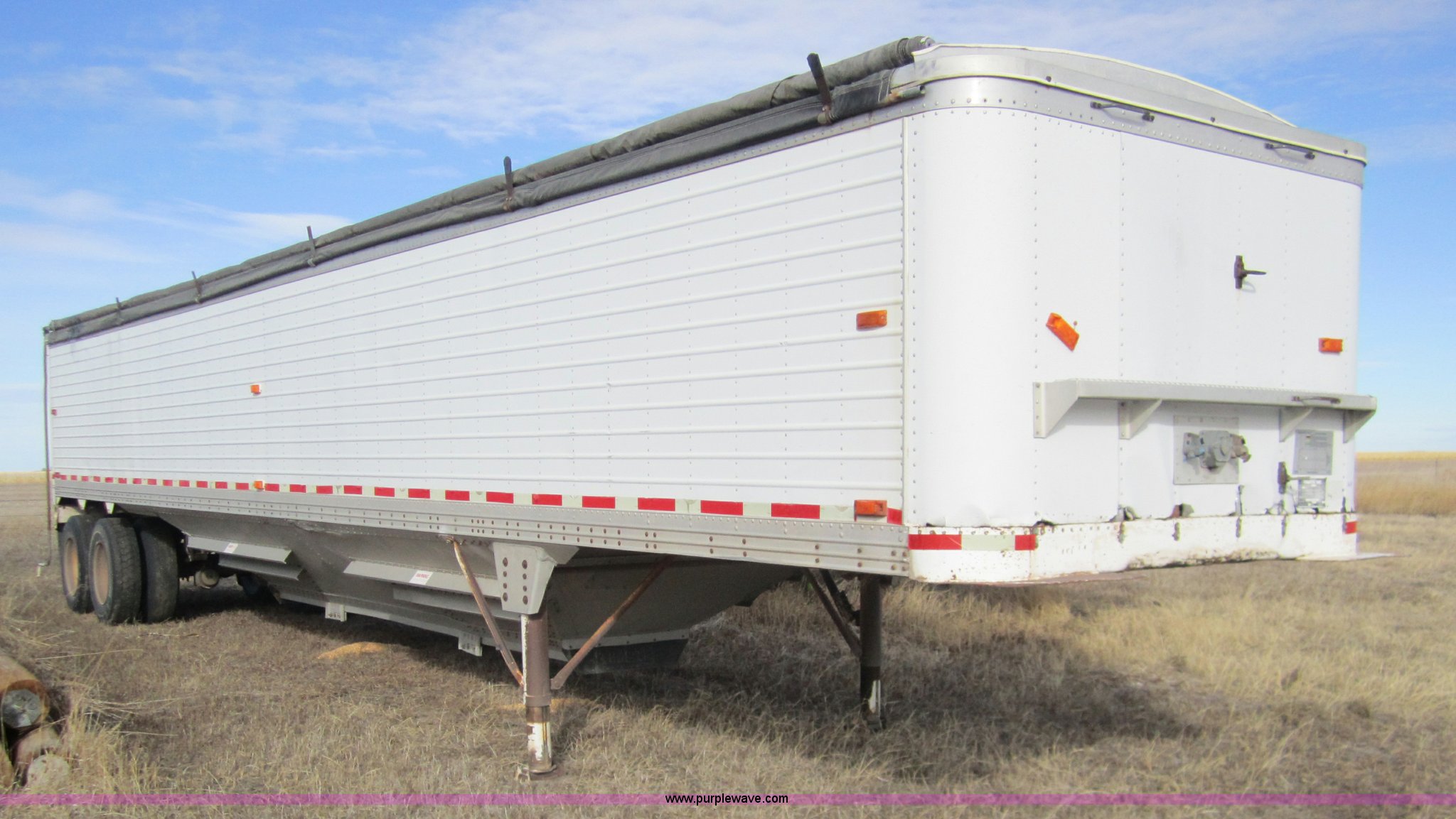 1986 Timpte 42' grain trailer in Holyoke, CO | Item 3372 sold | Purple Wave