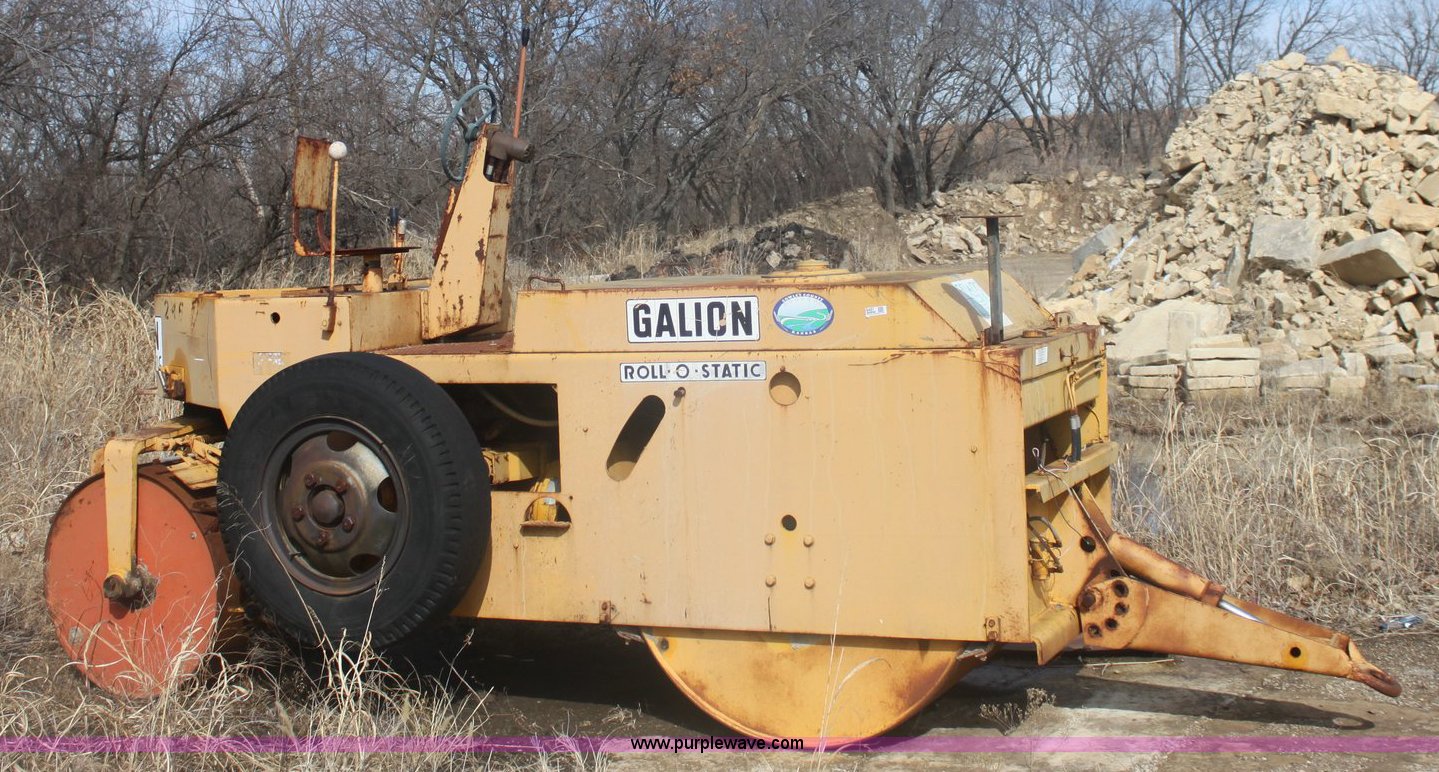 Galion Roll-O-Static steel drum roller in Arkansas City, KS | Item 6497 ...