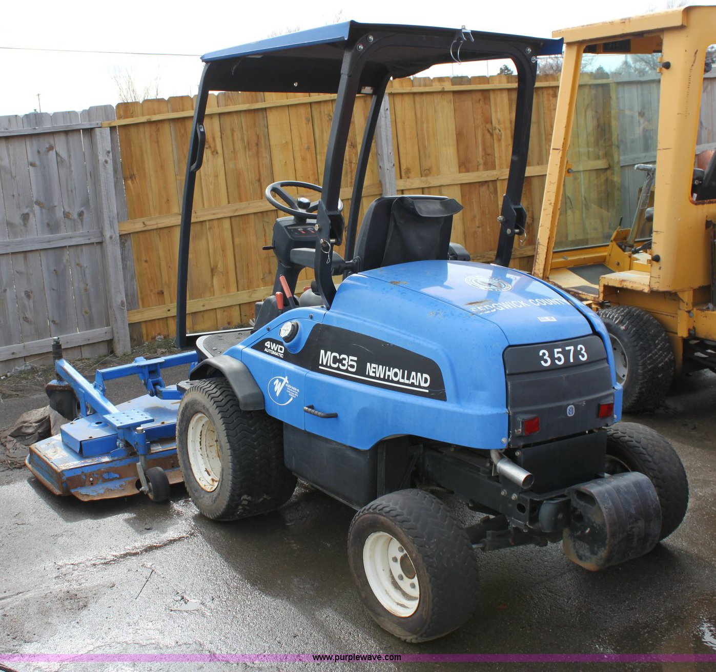 New Holland MC 35 riding mower in Wichita, KS | Item 6516 sold | Purple ...