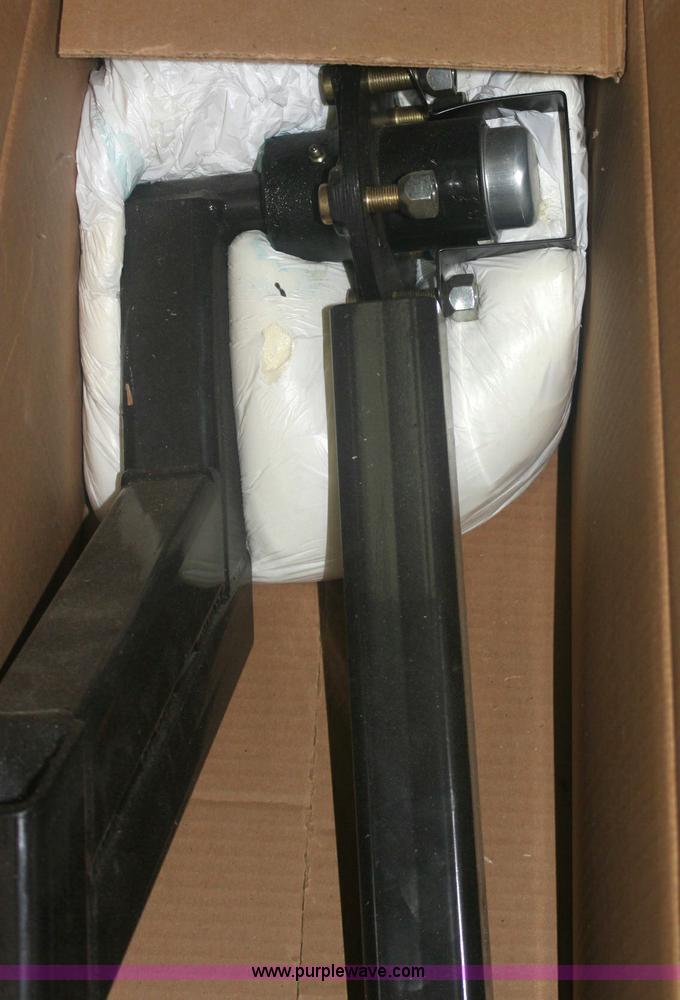 Raven Autoboom in Beloit, KS | Item 6349 sold | Purple Wave