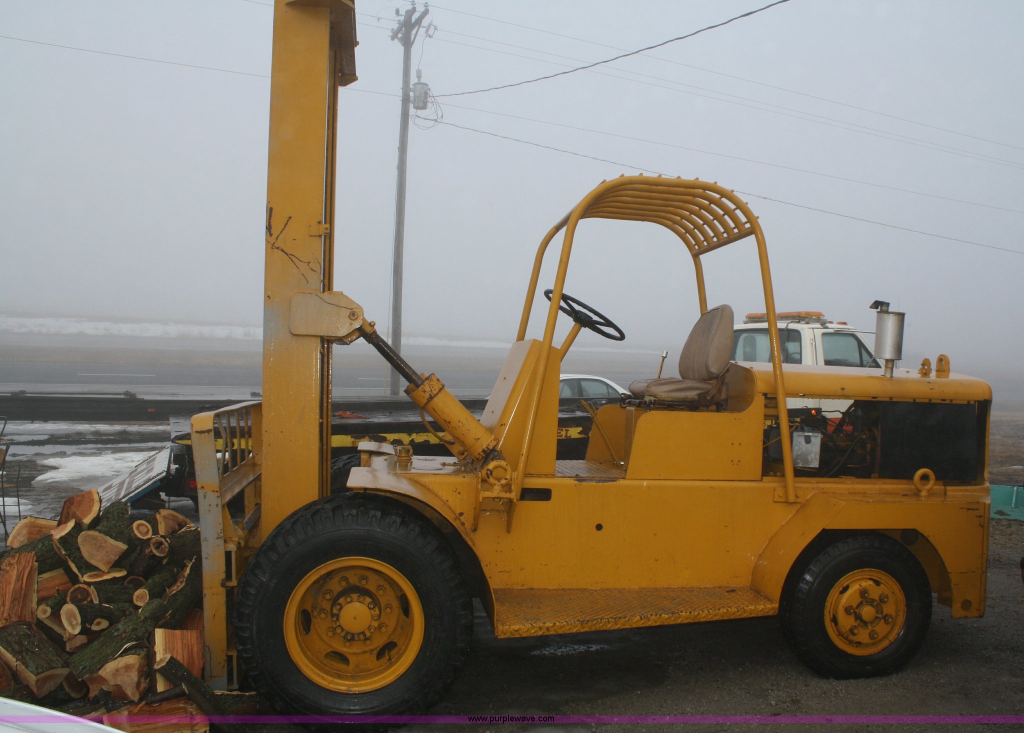 Clark Y150-CRS forklift in Marysville, MO | Item 4909 sold | Purple Wave