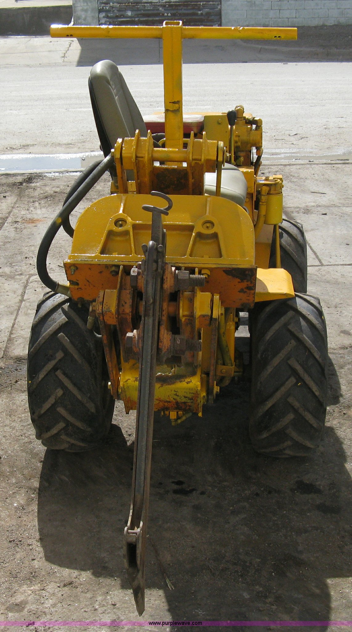 Davis mini sneaker in Wichita, KS | Item 8216 sold | Purple Wave