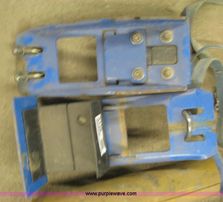 (2) Genie Glazier kits in Papillion, NE | Item 5137 sold | Purple Wave