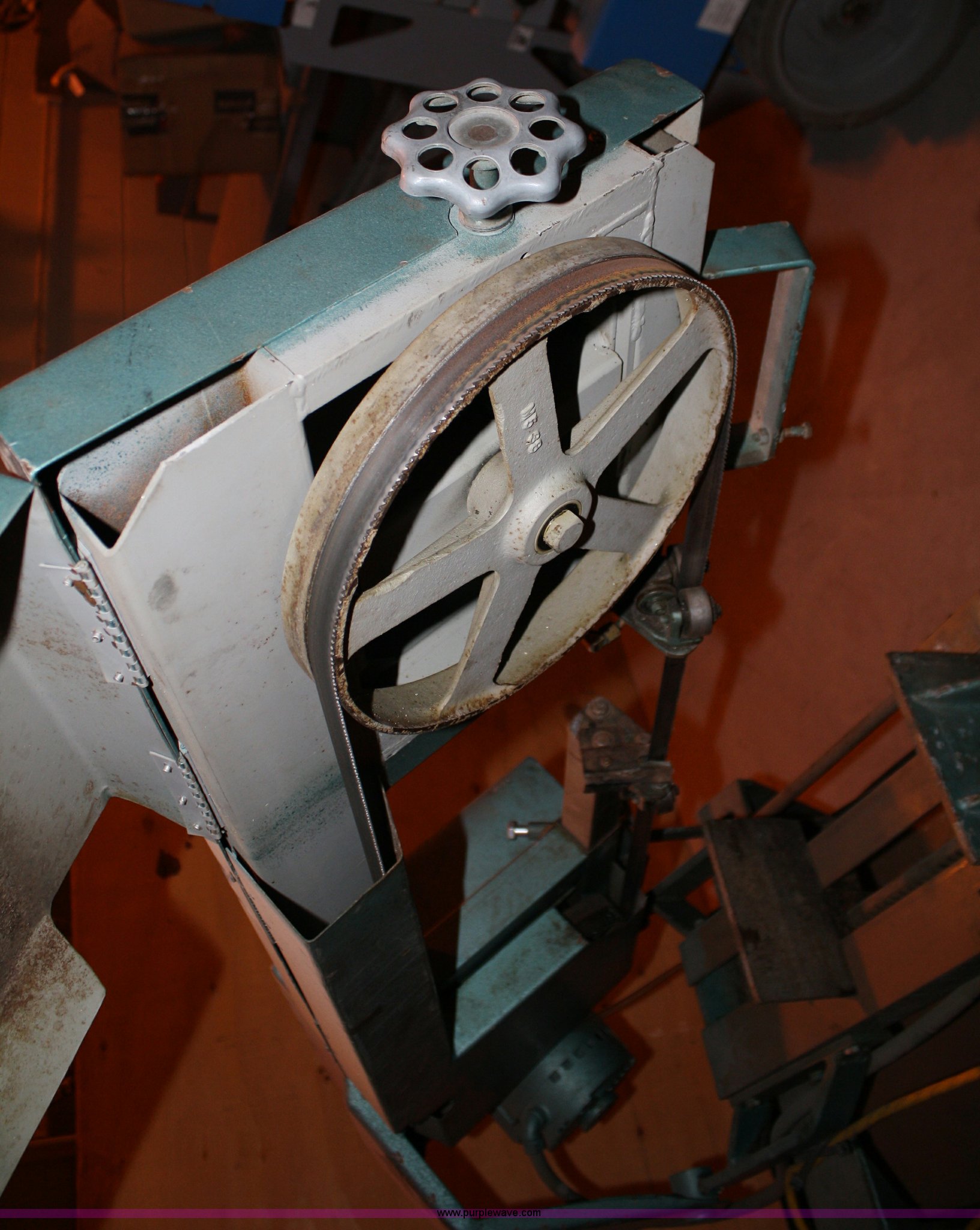 Apollo band saw in Topeka, KS | Item 5067 sold | Purple Wave