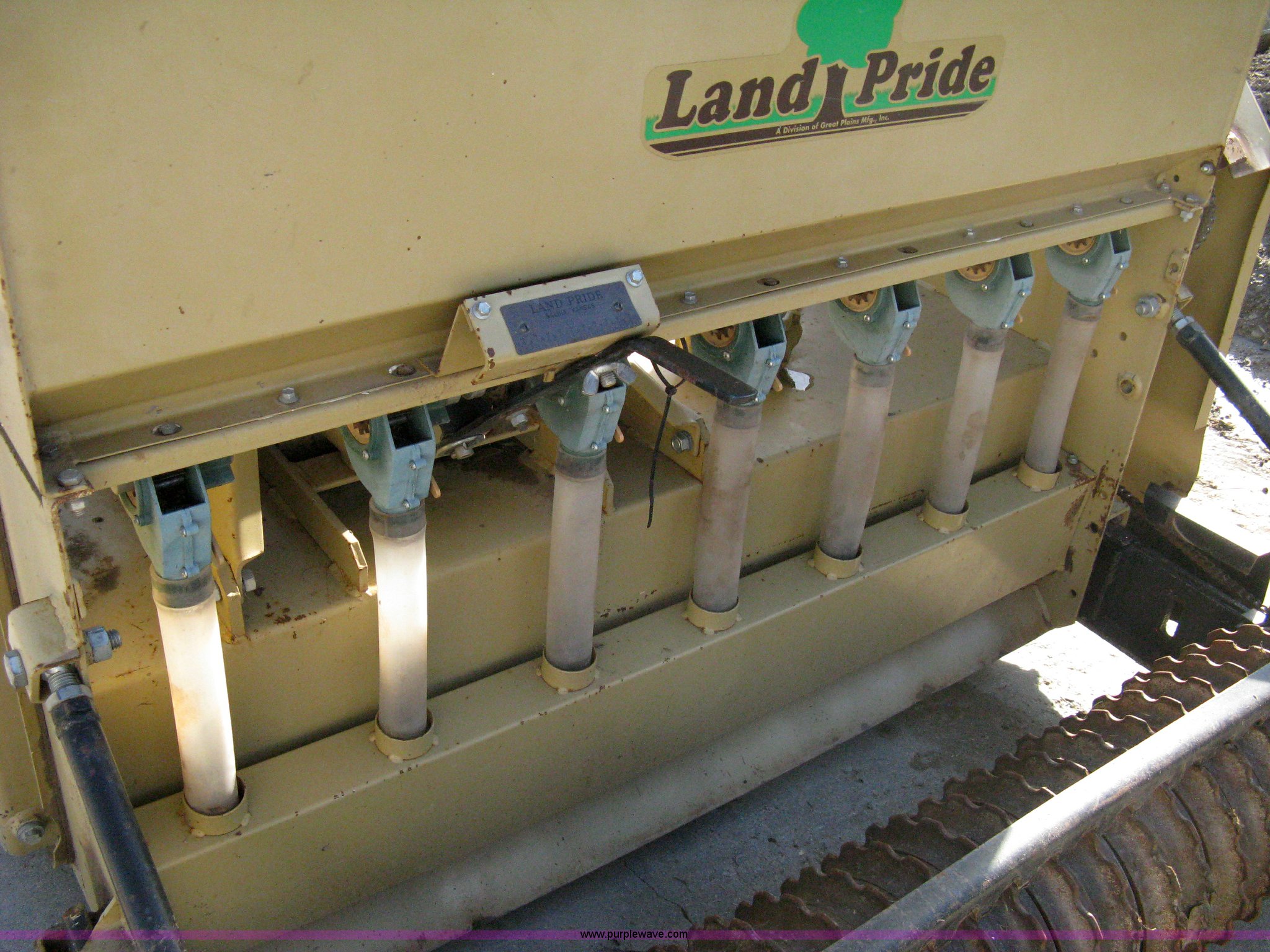 Land Pride OS1548 three point over-seeder in Augusta, KS | Item 8009 ...