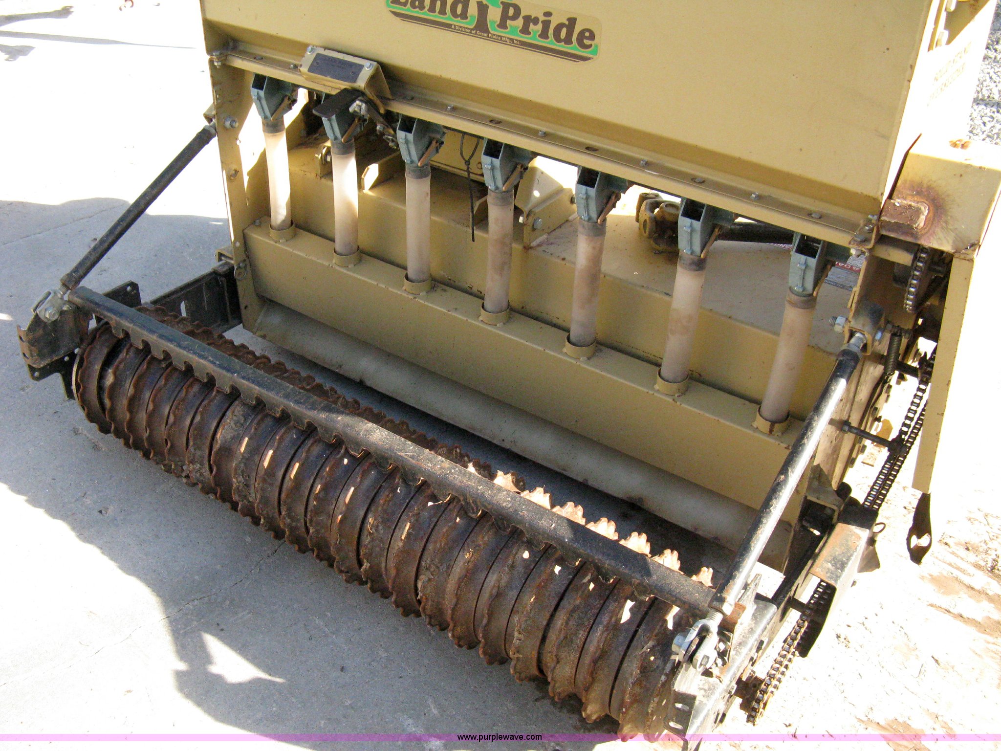 Land Pride OS1548 three point over-seeder in Augusta, KS | Item 8009 ...