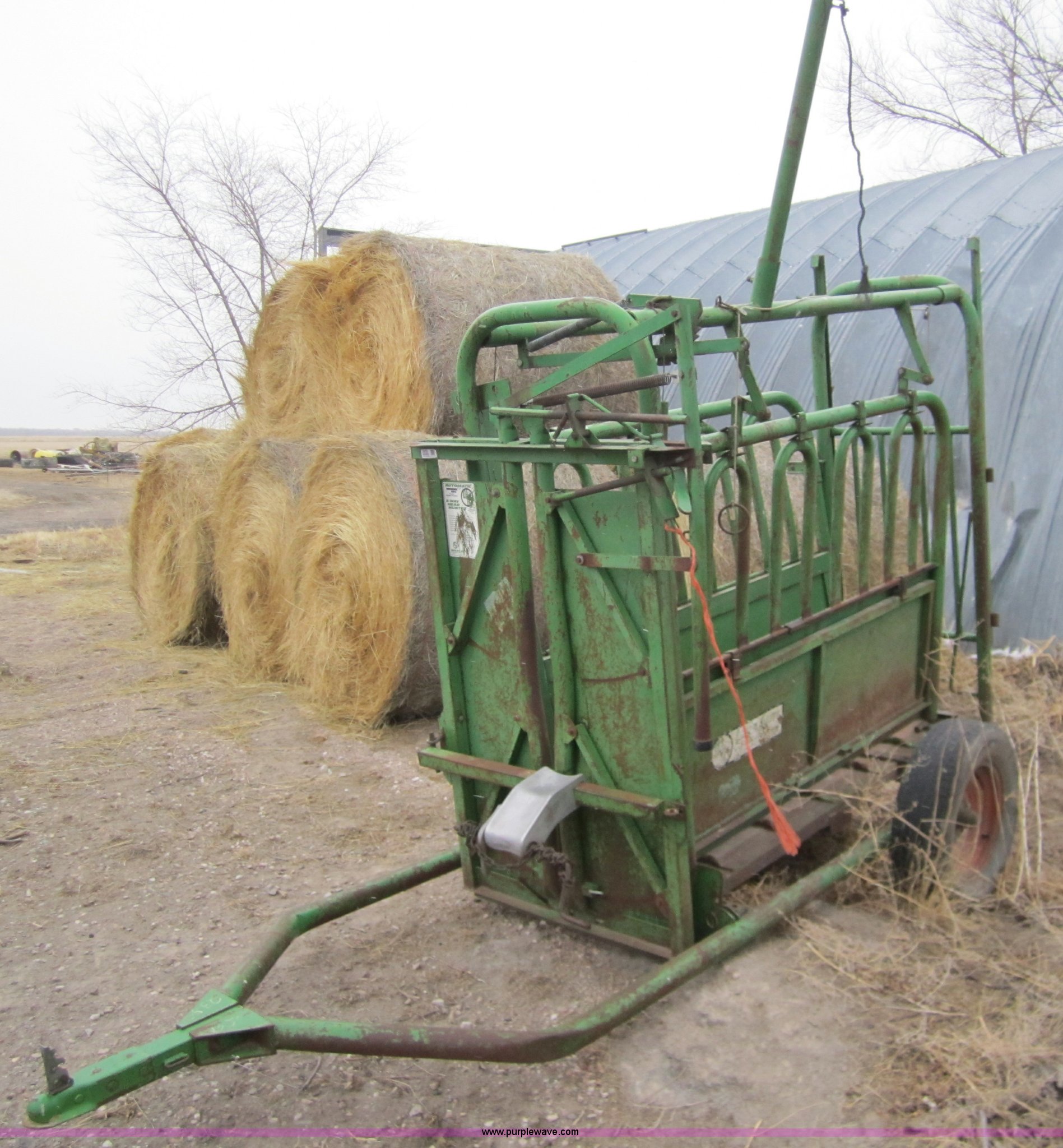 Wadler Automatic 105 three-way head hunter portable chute in Bayard, NE ...