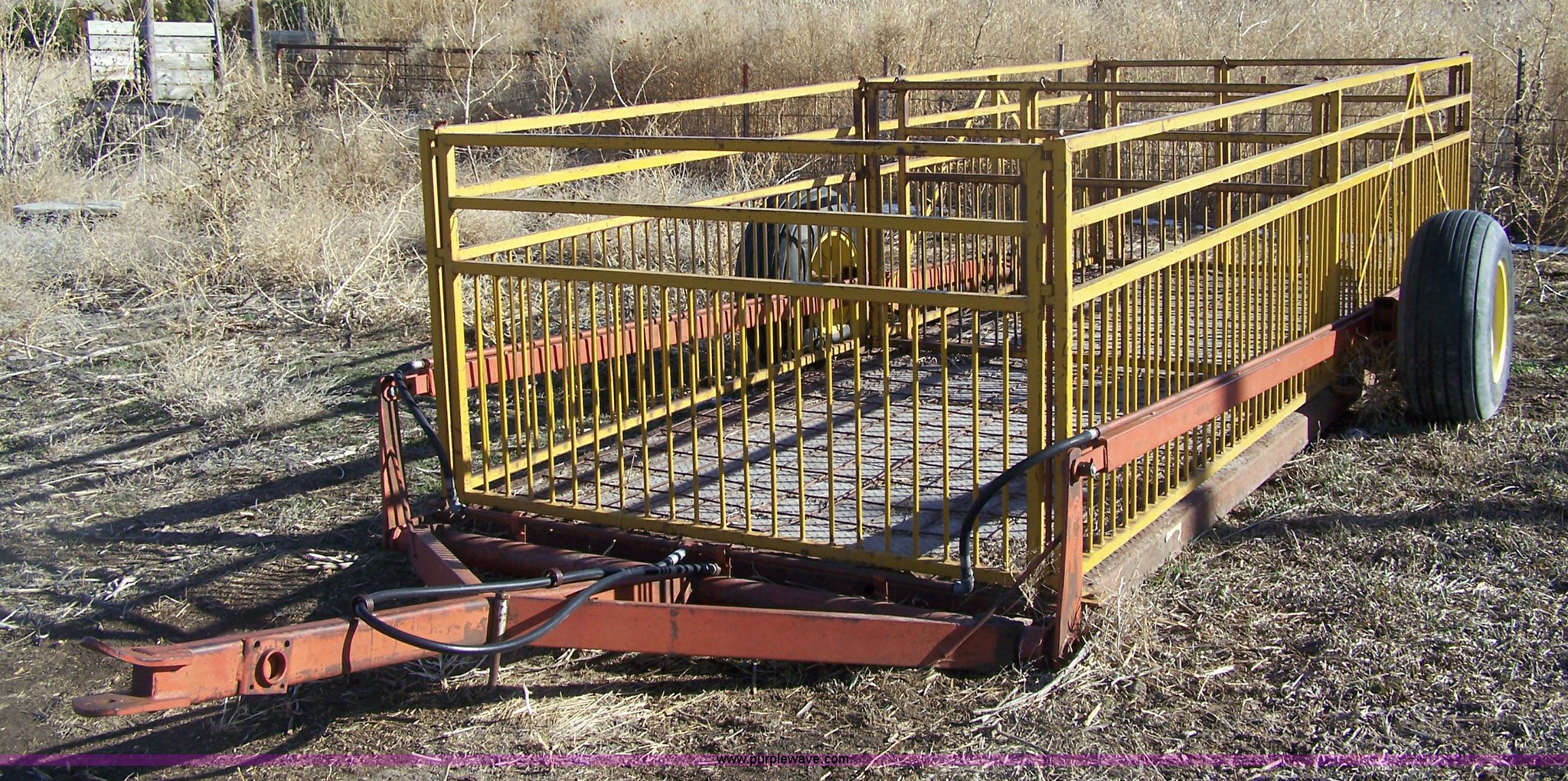 Custom built hog transport in Lebanon, KS | Item 7317 sold | Purple Wave