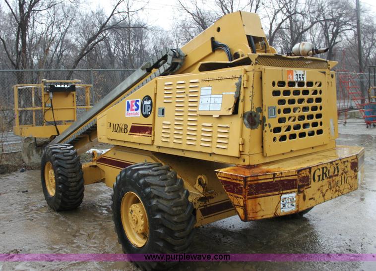Grove MZ66B 4WD manlift in Kansas City, MO | Item 6365 sold | Purple Wave