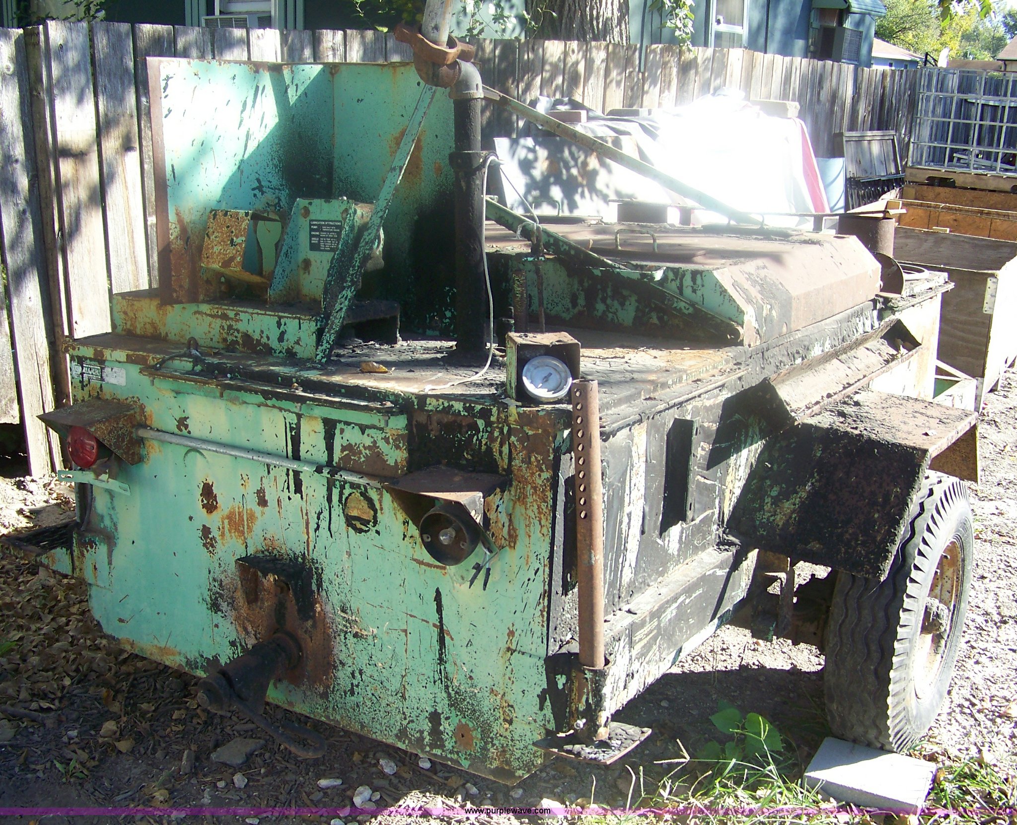 Hot tar pumper in Manhattan, KS | Item 1706 sold | Purple Wave