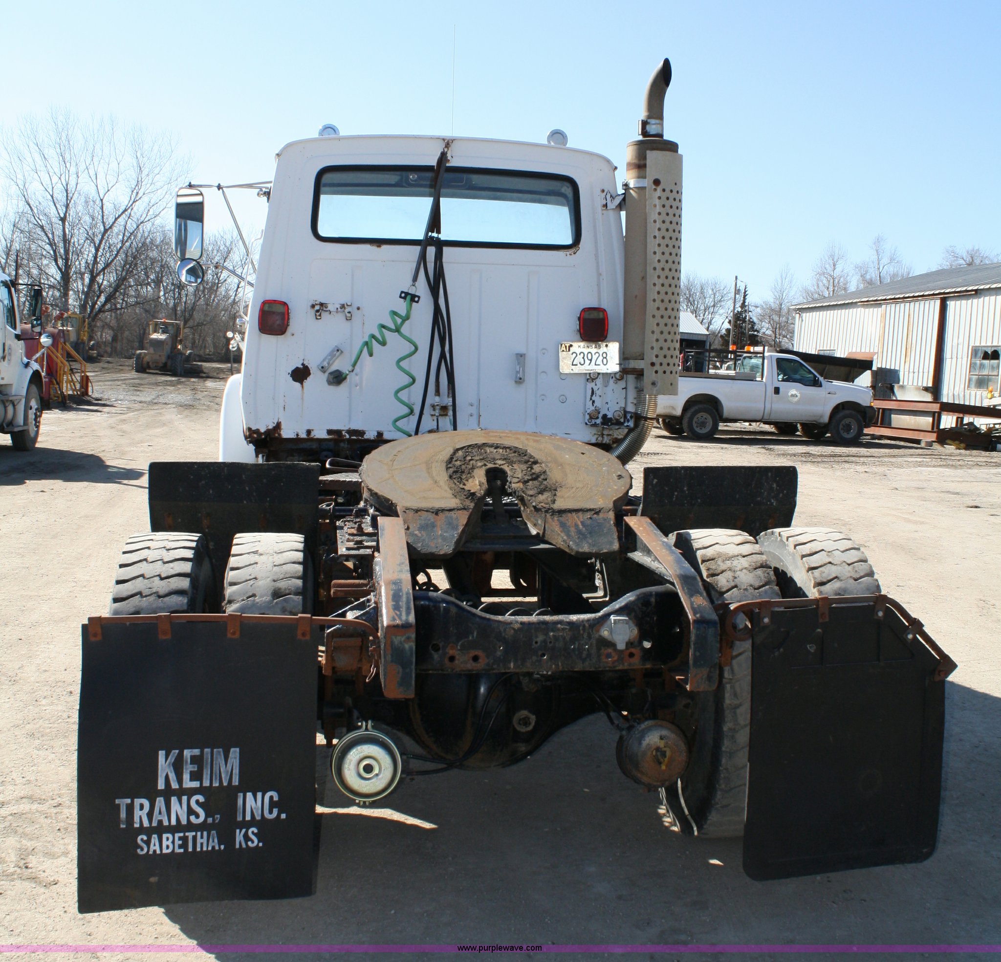 1985 Ford LN9000 truck in Atchison, KS | Item 5061 sold | Purple Wave