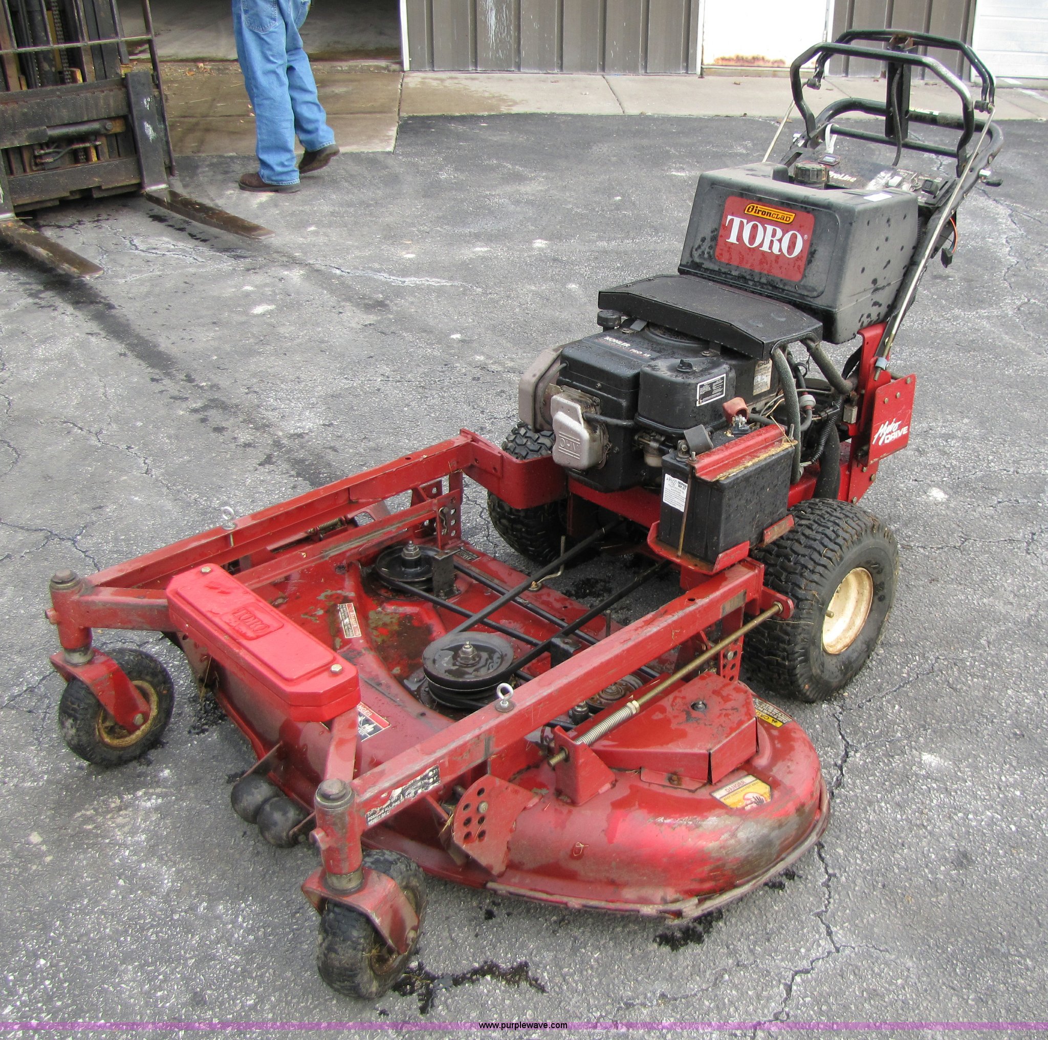 Toro Proline 30187 mower in Davenport, IA | Item 5131 sold | Purple Wave