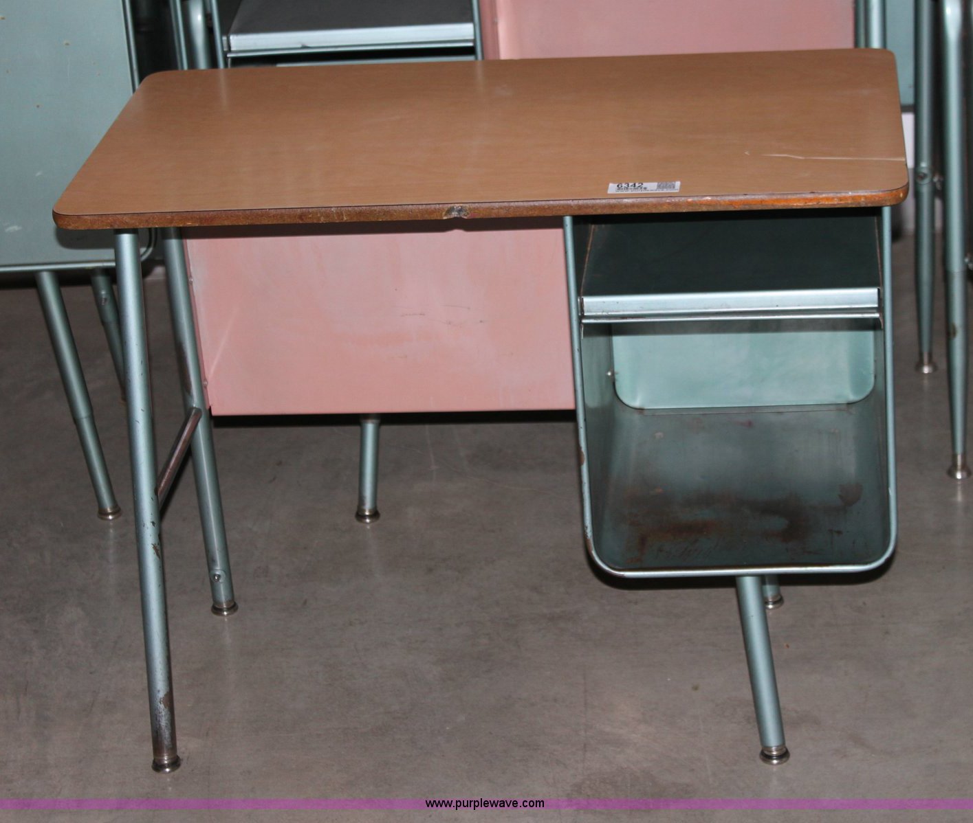 (25) student desks in McPherson, KS | Item 6342 sold | Purple Wave