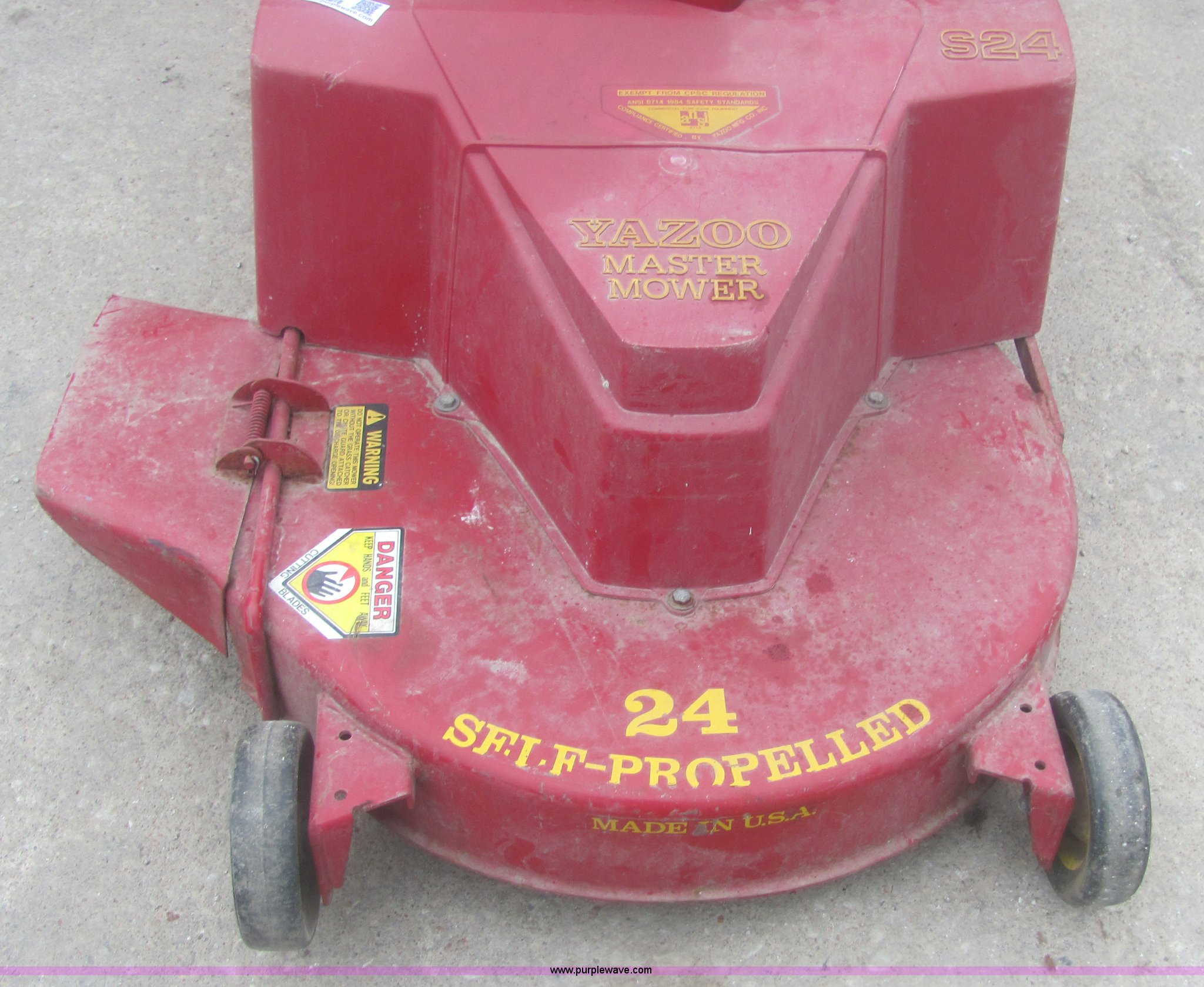 Yazoo Master Mower in Neodesha, KS | Item 6943 sold | Purple Wave