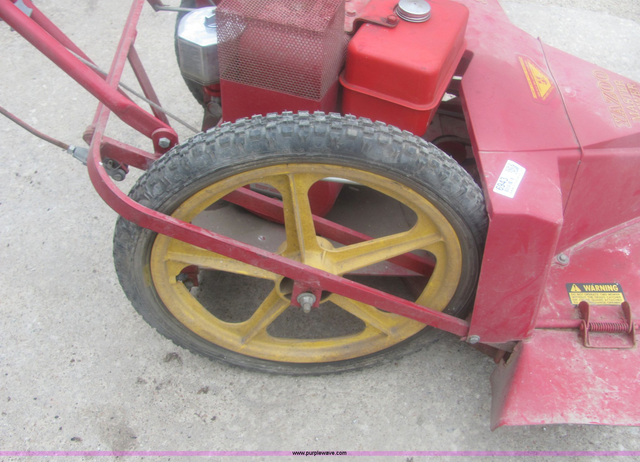 Yazoo Master Mower in Neodesha, KS | Item 6943 sold | Purple Wave